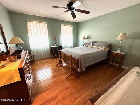 14 Edgewater Ct, Watervliet, NY 12189 | 44 Photos - Movoto