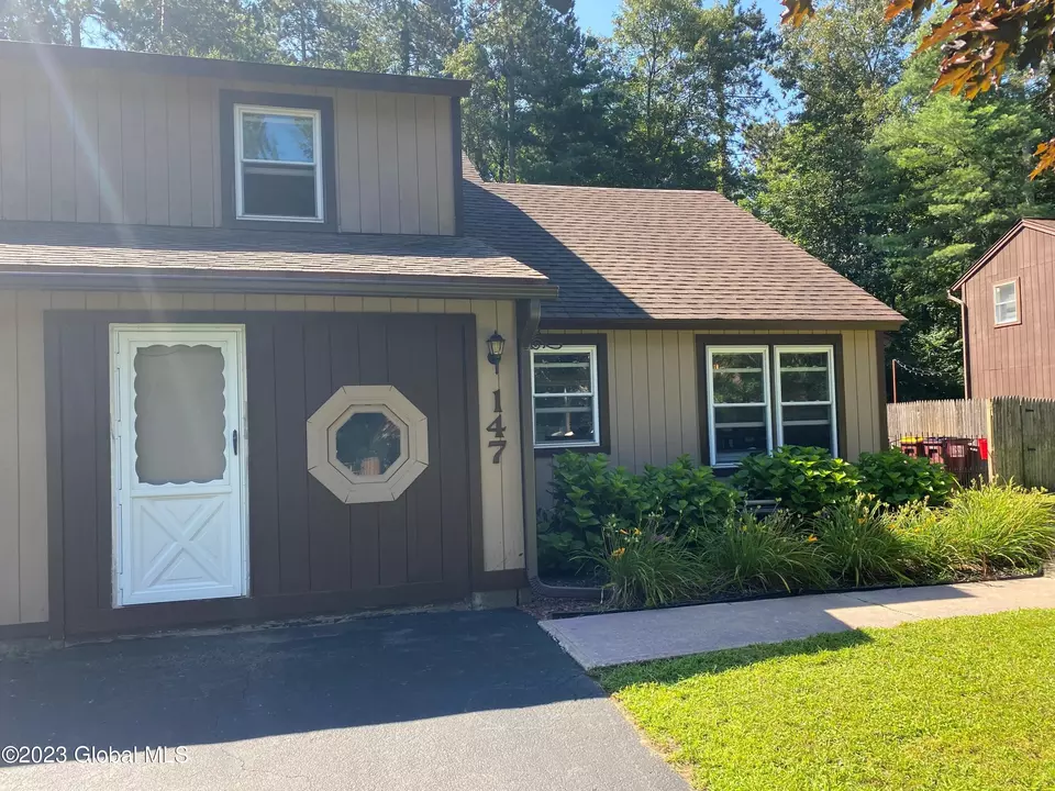 147 Arrow Wood Pl, Malta, NY 12020 - Movoto