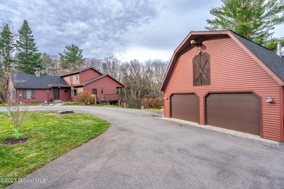 4460 Mariaville Rd, Schenectady, NY 12306 | 35 Photos - Movoto