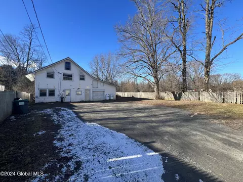 5251 North St, Galway, NY 12074 | 13 Photos - Movoto