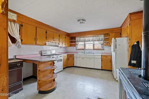 250 State Route 9j, Stuyvesant, NY 12173 | 37 Photos - Movoto