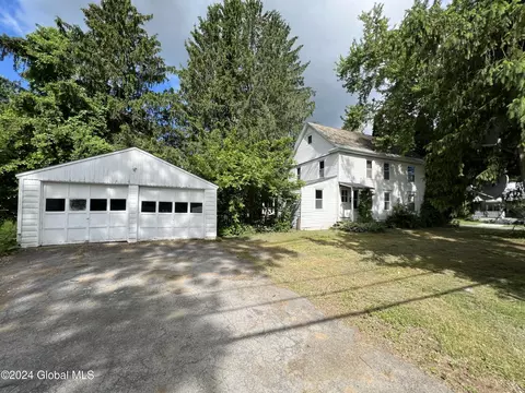 42 Center St, Fort Edward, NY 12828 | 25 Photos - Movoto