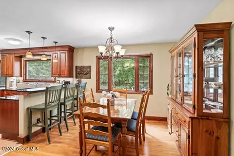 962 Grooms Rd, Rexford, NY 12148 | 29 Photos - Movoto