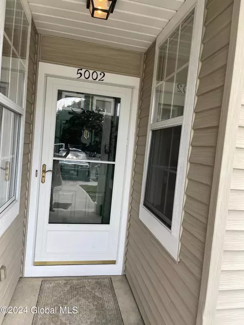 5002 Forest Point Dr, Clifton Park, NY 12065 | 14 Photos - Movoto