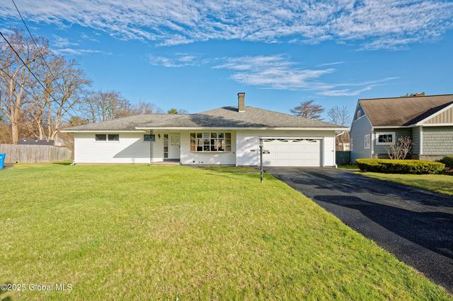 31 Tryon Ct, Albany, NY 12208 | MLS# 202515402 | 39 Photos - Movoto