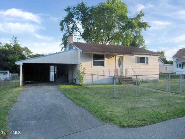 29 Frank St, Fort Edward, NY 12828 | MLS# 202524782 | 39 Photos - Movoto