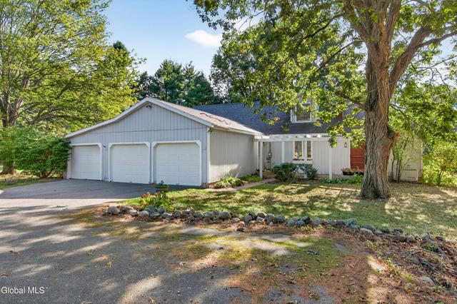 539 Randall Rd, Ballston Spa, NY 12020 | MLS# 202526992 | 30 Photos ...