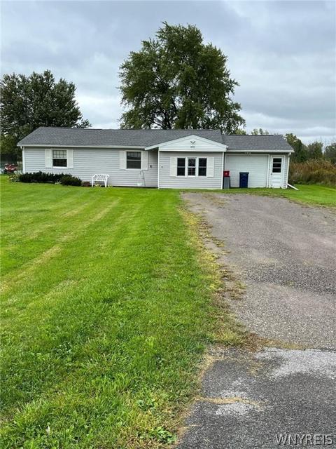 4990 Feigle Rd, Pendleton, NY 14094 | 16 Photos | MLS #B1436558 - Movoto