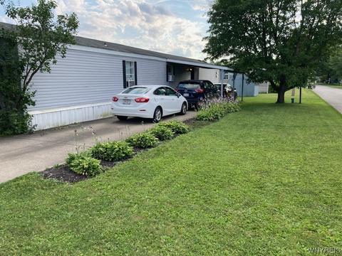 100 Summerview, Arcade, NY 14009 | 24 Photos | MLS #B1470987 - Movoto