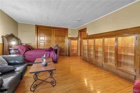 280 Pine Rdg, Cheektowaga, NY 14225 | 45 Photos - Movoto