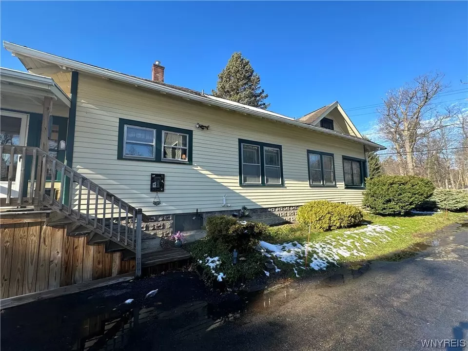 4685 Clark St, Hamburg, NY 14075 | 50 Photos - Movoto