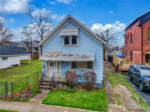 295 Maple St, Buffalo, NY 14204 | 41 Photos - Movoto