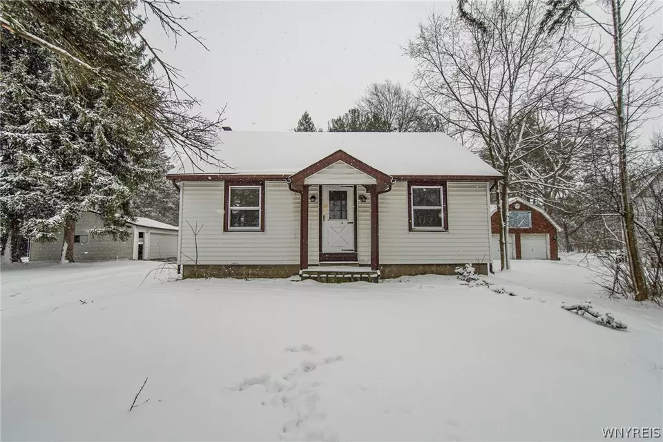 1101 Bowen Rd, Elma, NY 14059 | 38 Photos - Movoto