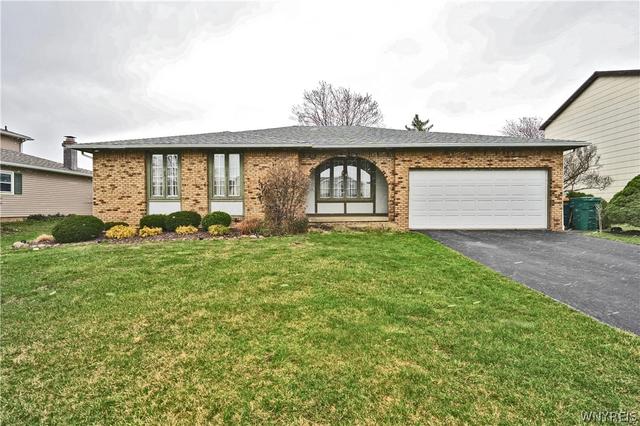 4607 Roundtree Rd, Hamburg, NY 14075 | 36 Photos - Movoto