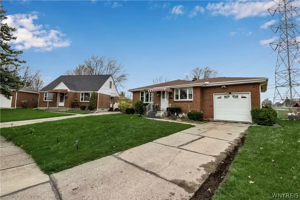 88 Hillside Ave, Cheektowaga, NY 14225 | 40 Photos - Movoto