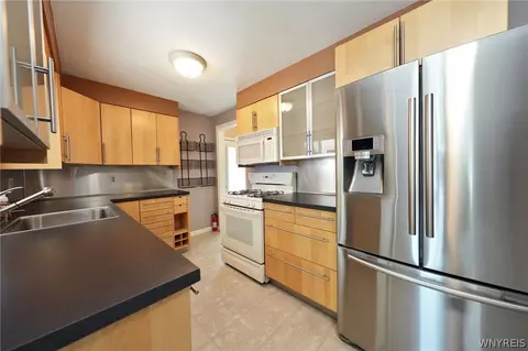 36 Leonhardt St, North Tonawanda, NY 14120 | 49 Photos - Movoto