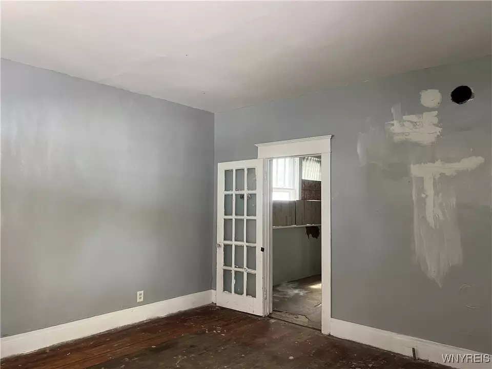 88 Schutrum St, Buffalo, NY 14212 | 16 Photos - Movoto