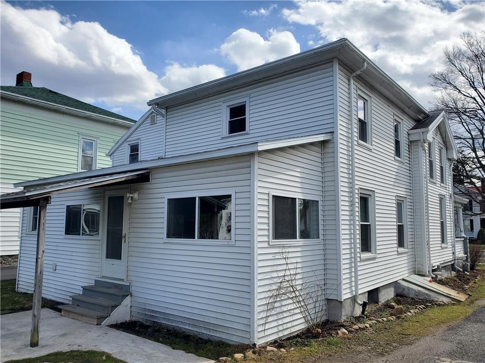 2751 E Brutus St, Brutus, NY 13166 | 21 Photos - Movoto