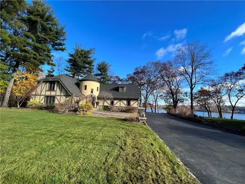 Irondequoit, NY Real Estate & Homes For Sale - Movoto