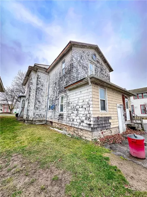 42 Lake St, Le Roy, NY 14482 | 46 Photos - Movoto