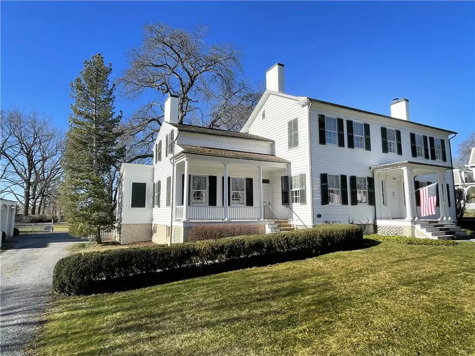 164 N Main St, Canandaigua, NY 14424 | 45 Photos - Movoto