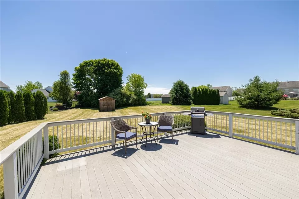 19 Sable Ridge Ln, Greece, NY 14612 | 23 Photos - Movoto