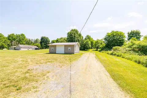 4919 State Route 96, Farmington, NY 14548 | 34 Photos - Movoto