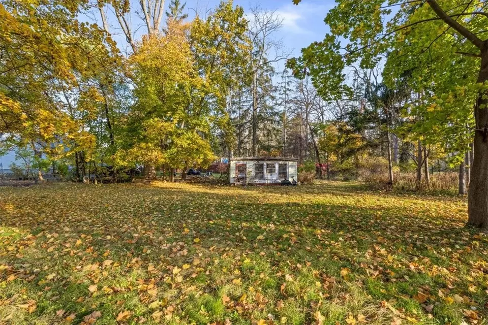 25 East Ave, Le Roy, NY 14482 | MLS# R1587404 | 33 Photos - Movoto