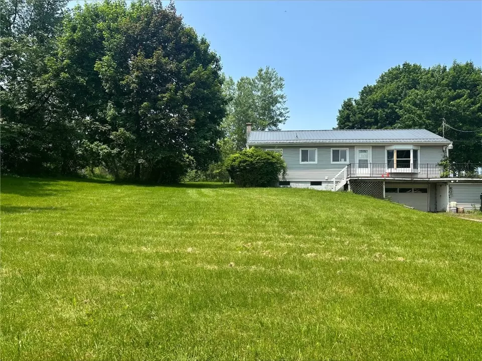 516 County Road 26, Newark, NY 14513 | MLS# R1611453 | 7 Photos - Movoto