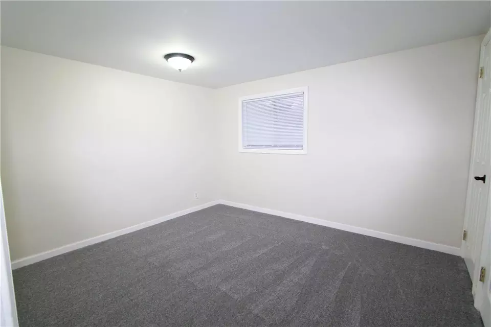 556 Middle Rd, Henrietta, NY 14467 | 22 Photos - Movoto