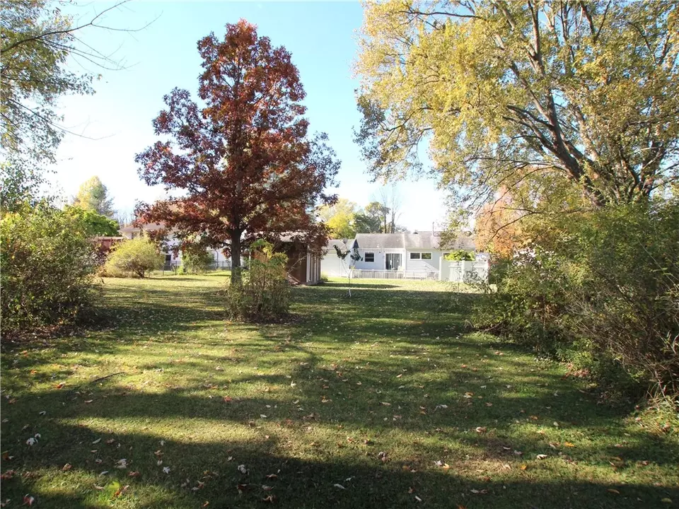 884 N Greece Rd, Greece, NY 14626 | MLS# R1658091 | 45 Photos - Movoto