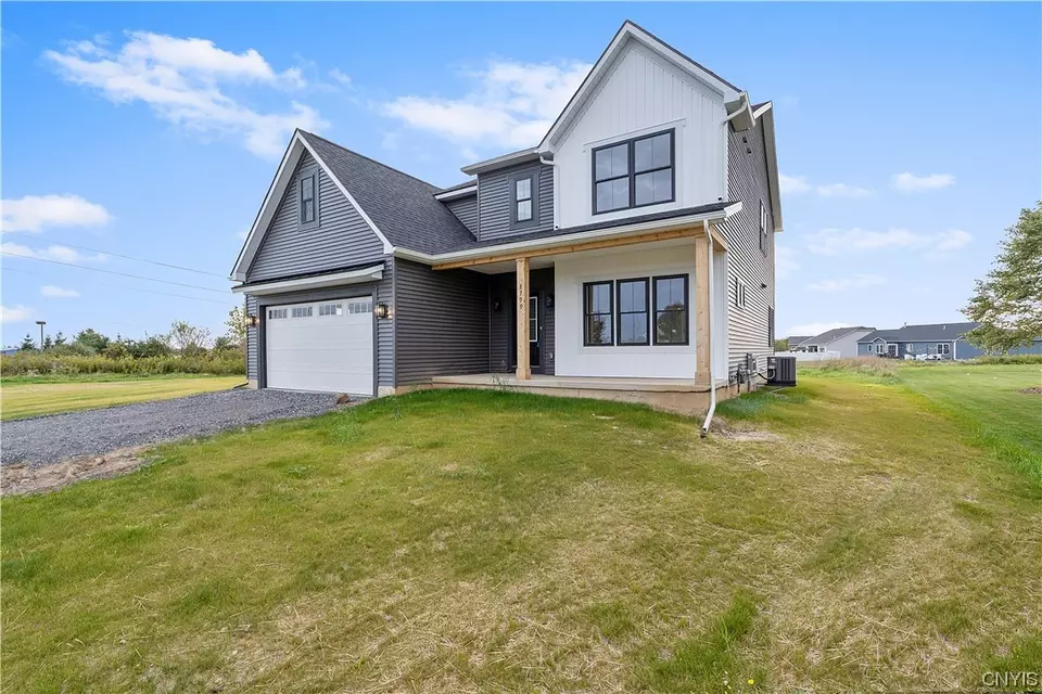 5952 Venus Path, Syracuse, NY 13209 | 32 Photos - Movoto