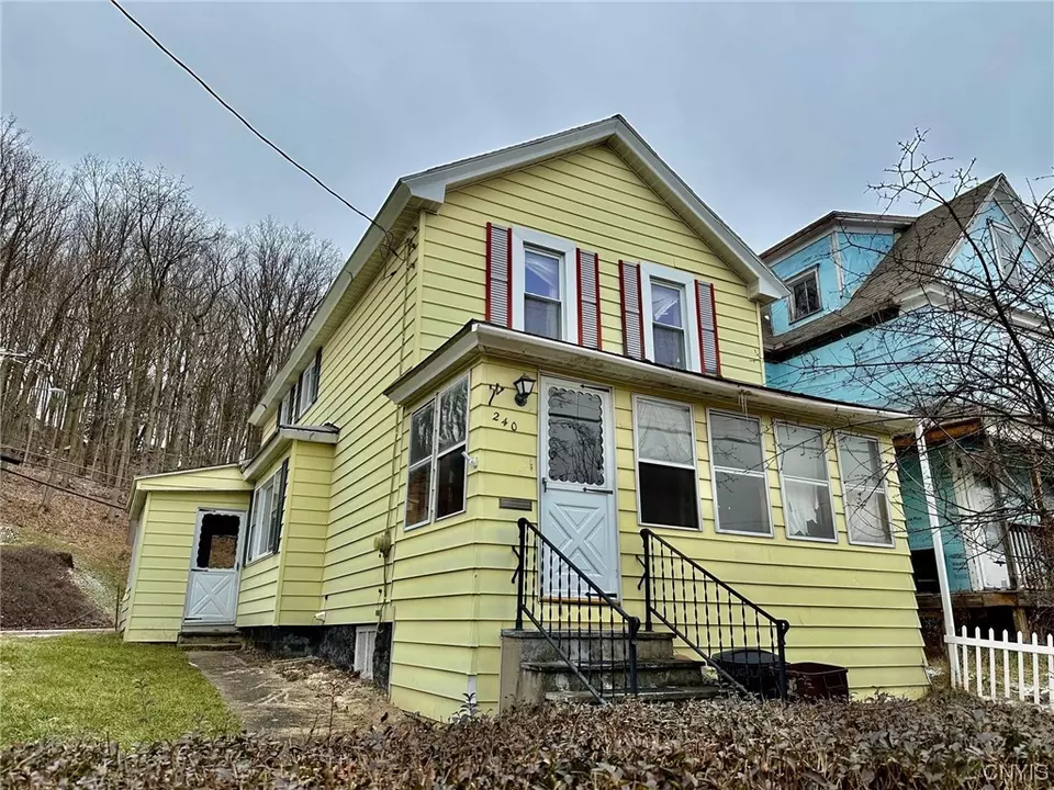 240 Caroline Ave, Geddes, NY 13209 | 17 Photos - Movoto