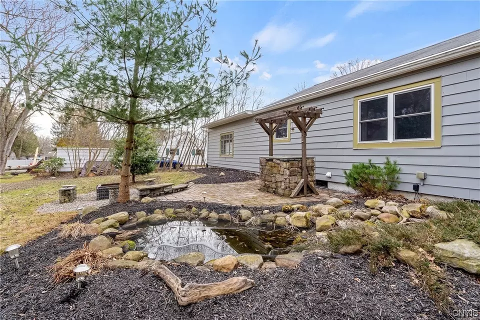 27 Brooks Pl, Lysander, NY 13027 | 38 Photos - Movoto