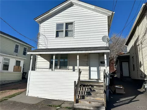 831 Park St, Syracuse, NY 13208 | 8 Photos - Movoto