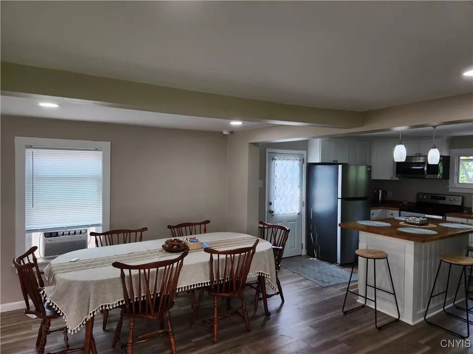 217 8th Ave, Vienna, NY 13157 | 21 Photos - Movoto