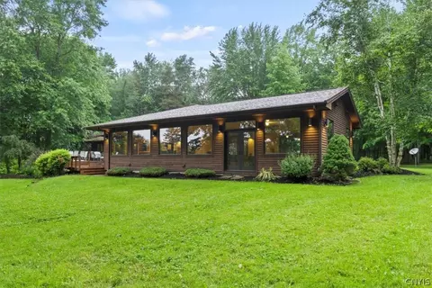 18 Maple Ave, Volney, NY 13069 | 50 Photos - Movoto