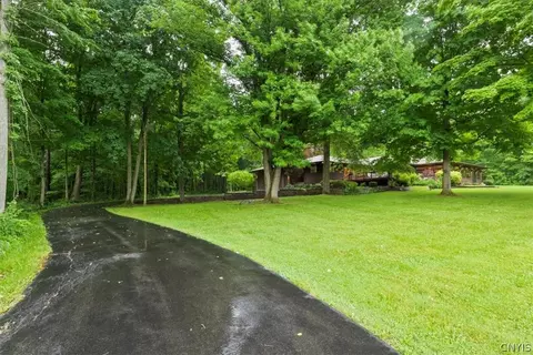 18 Maple Ave, Volney, NY 13069 | 50 Photos - Movoto