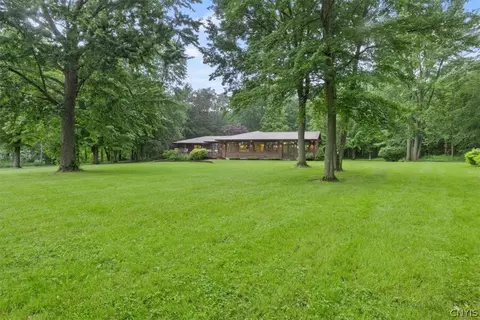 18 Maple Ave, Volney, NY 13069 | 50 Photos - Movoto