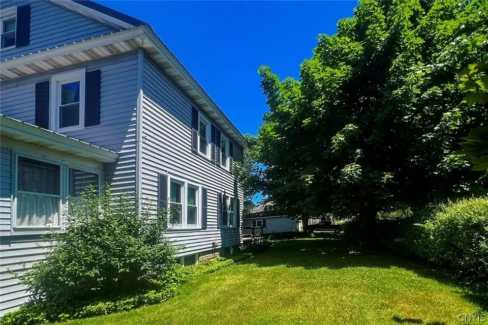 427 S 3rd St, Fulton, NY 13069 | 38 Photos - Movoto