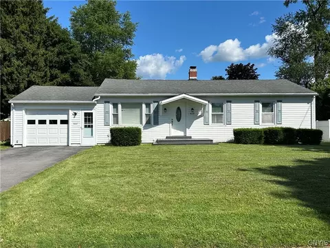 141 Skyview Ln, Utica, NY 13502 - Movoto