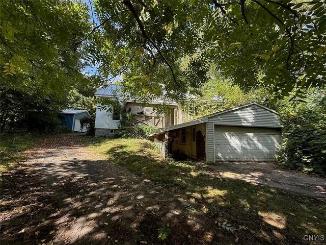 833 County Route 14, Granby, NY 13069 | MLS# S1638735 | 21 Photos - Movoto