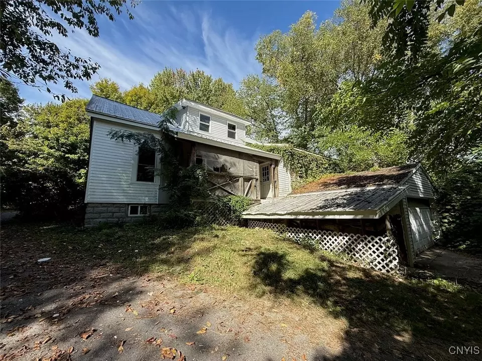 833 County Route 14, Granby, NY 13069 | MLS# S1638735 | 21 Photos - Movoto