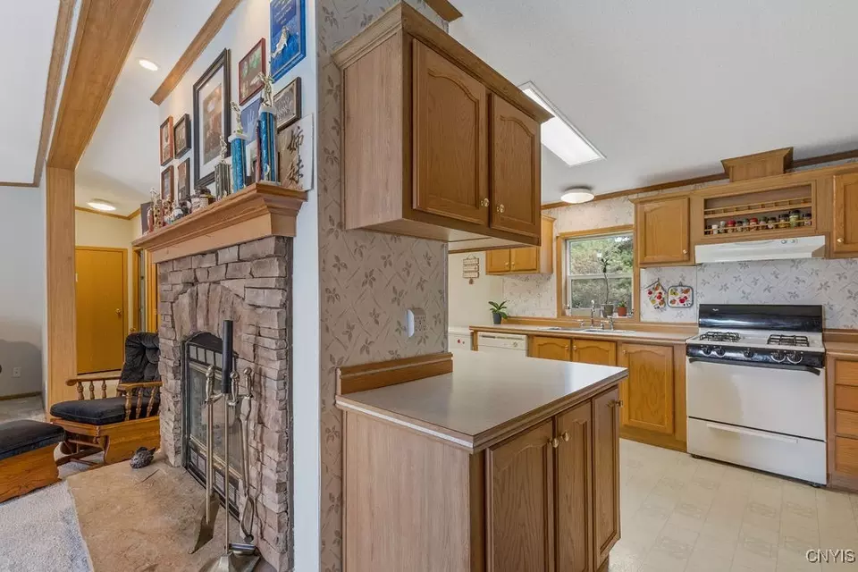 6313 Schepp Rd, Kirkville, NY 13082 | MLS# S1643700 | 29 Photos - Movoto