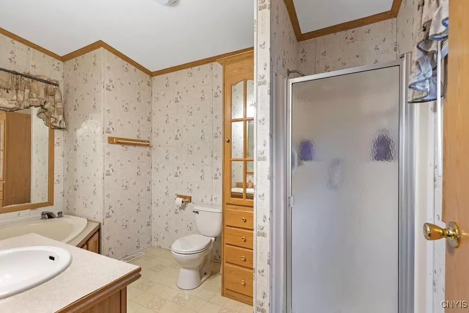 6313 Schepp Rd, Kirkville, NY 13082 | MLS# S1643700 | 29 Photos - Movoto
