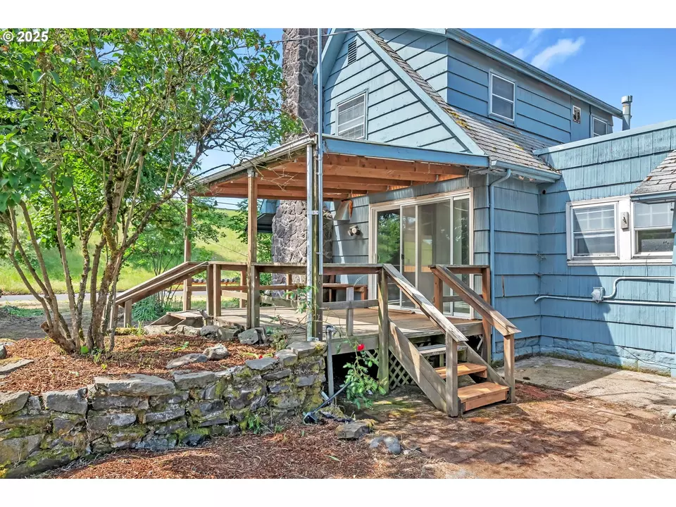 1325 Maxwell Rd, Eugene, OR 97404 | MLS# 132556231 | 9 Photos - Movoto