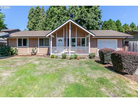 1325 Skipper Ave, Eugene, OR 97404 | 19 Photos | MLS #22020677 - Movoto