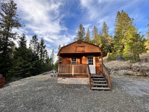900 Pine Ridge Dr, Glide, OR 97443 | 14 Photos | MLS #22486914 - Movoto