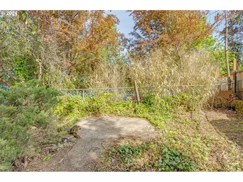 18050 SE Kelly St, Portland, OR 97236 | 48 Photos - Movoto