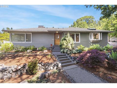 4704 SW 25th Ave, Portland, OR 97239 | 41 Photos | MLS #23392901 - Movoto